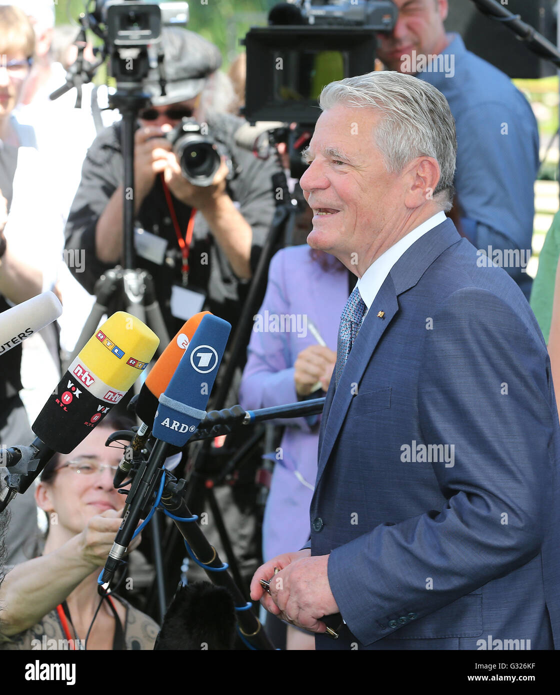 Berlin, Germany. 7th June, 2016. German President Joachim Guack giving ...