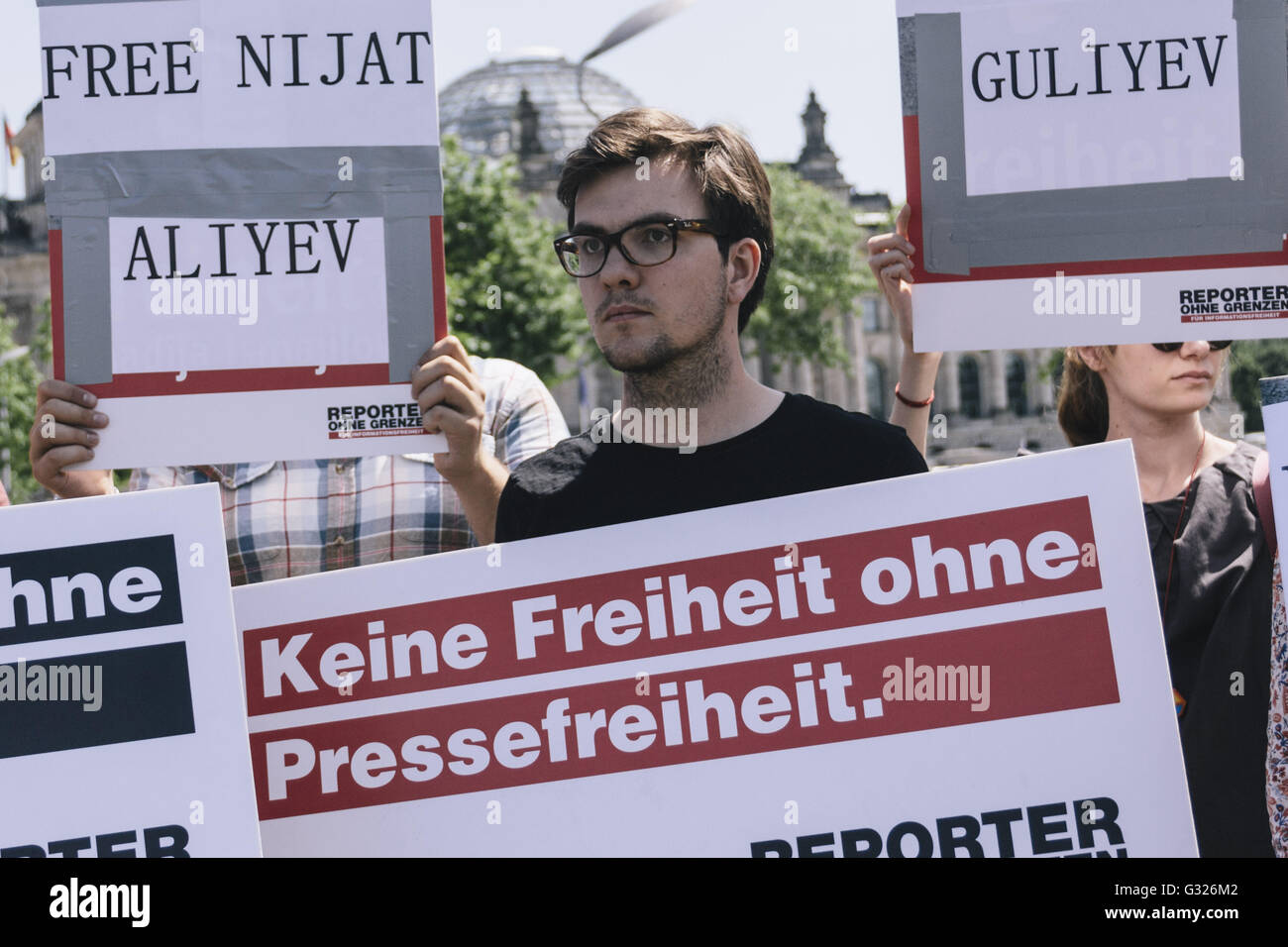 Reporters without border hi-res stock photography and images - Alamy