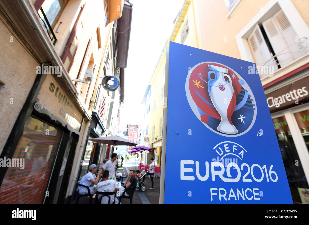 Uefa euro 2016 matches hi-res stock photography and images - Alamy