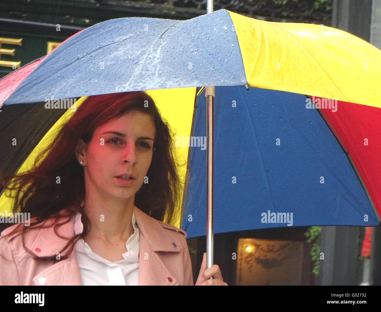 Sunny spells london hi-res stock photography and images - Alamy