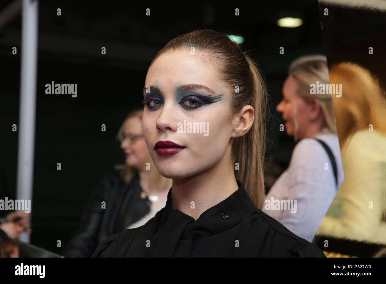 International make up artists trade show hi-res stock photography and ...