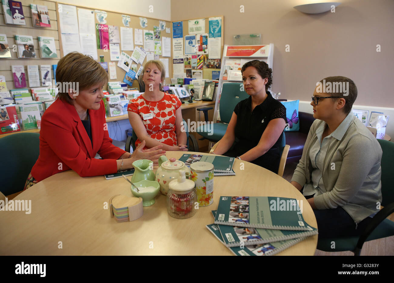 Laura fitzsimmons hi-res stock photography and images - Alamy