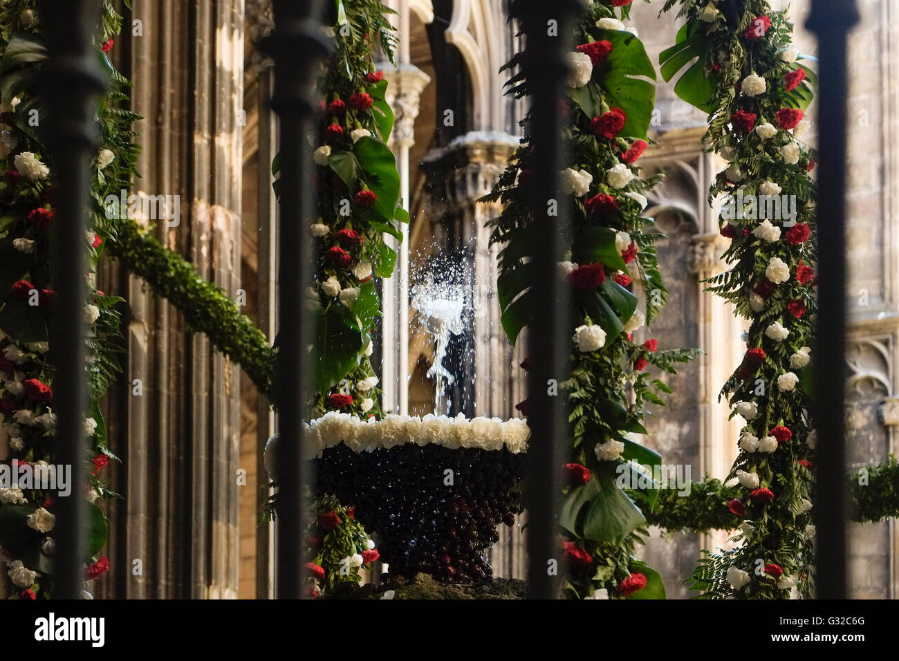 People gather to see Ou Com balla tradition during Corpus Christi in ...