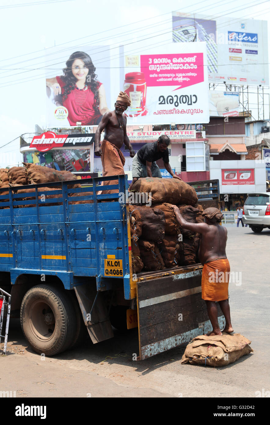 Kerala truck hi-res stock photography and images - Alamy