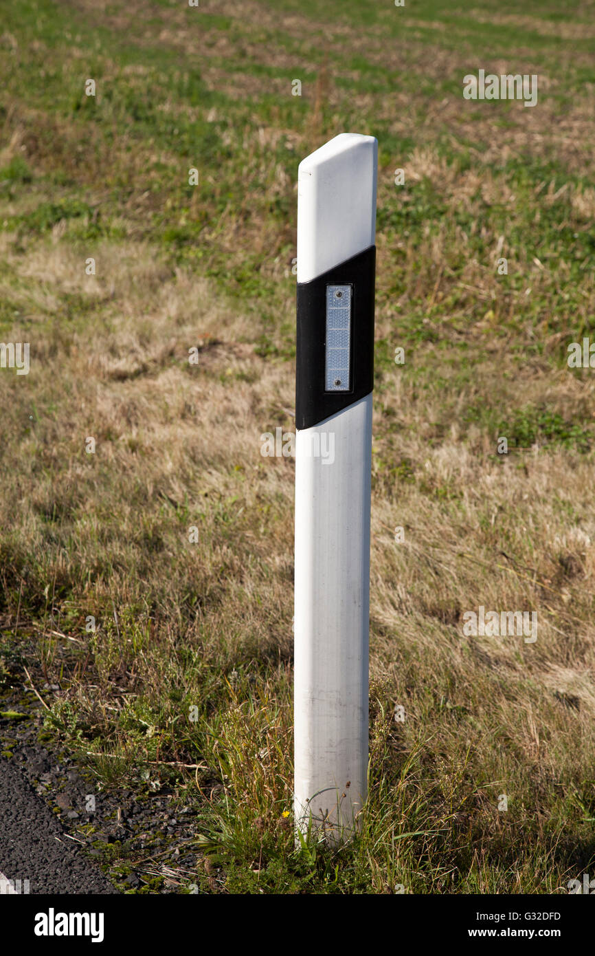 Black reflector hi-res stock photography and images - Alamy