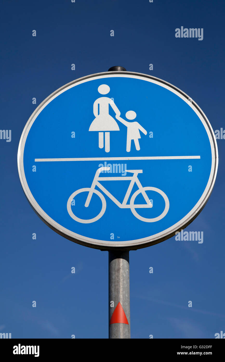 Shared bicycle pedestrian path hi-res stock photography and images - Alamy
