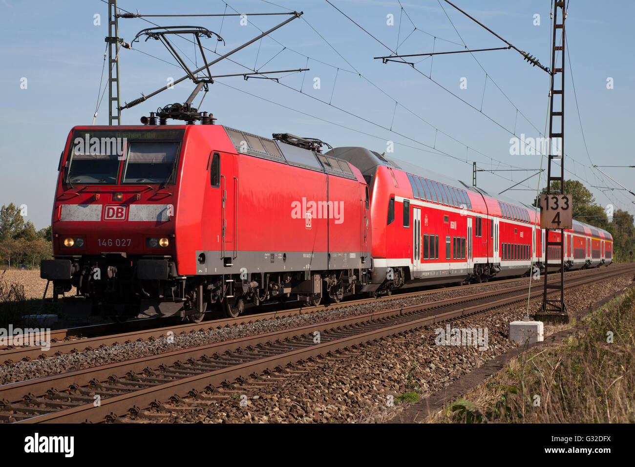 Bi level train hi-res stock photography and images - Alamy