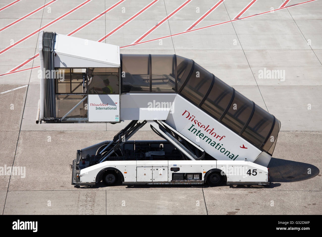 Manoeuvring area hi-res stock photography and images - Alamy