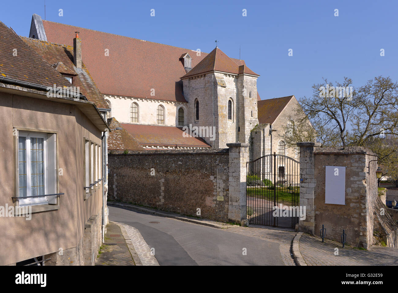 France chartres old town hi-res stock photography and images - Alamy