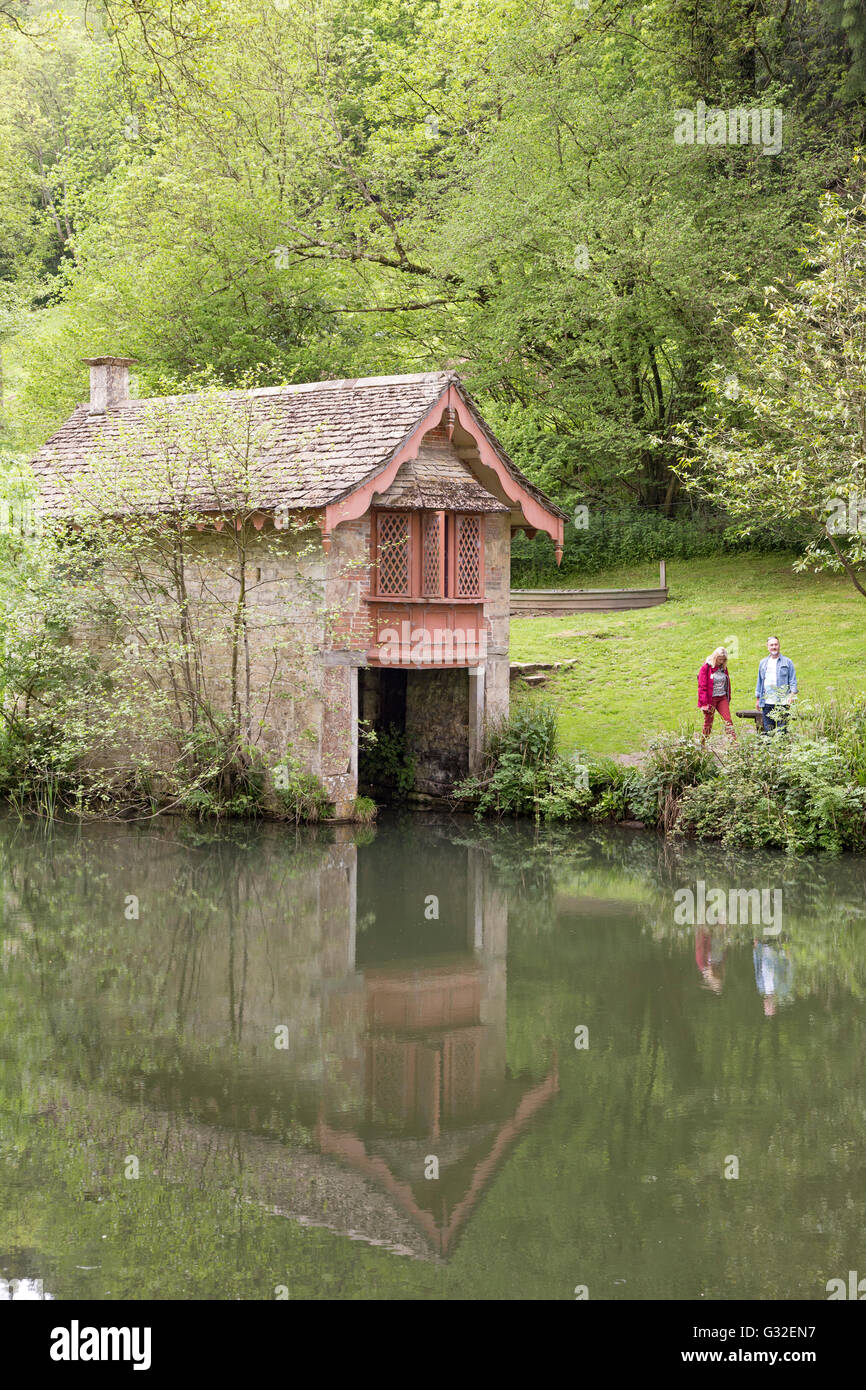 English boathouse hi-res stock photography and images - Alamy