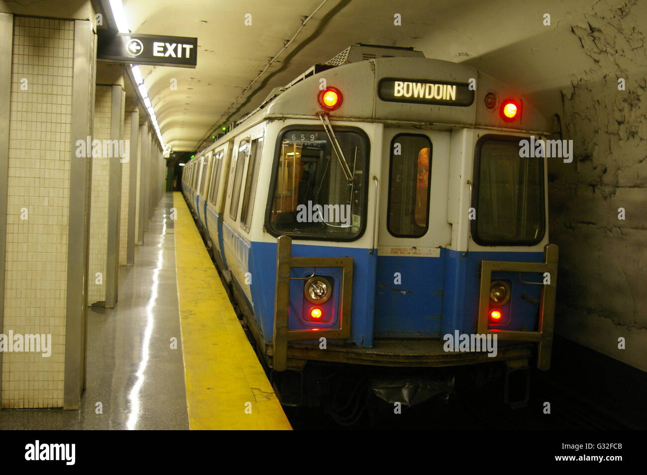 Subway Train Sitting In Tunnel Stock Photo - Alamy