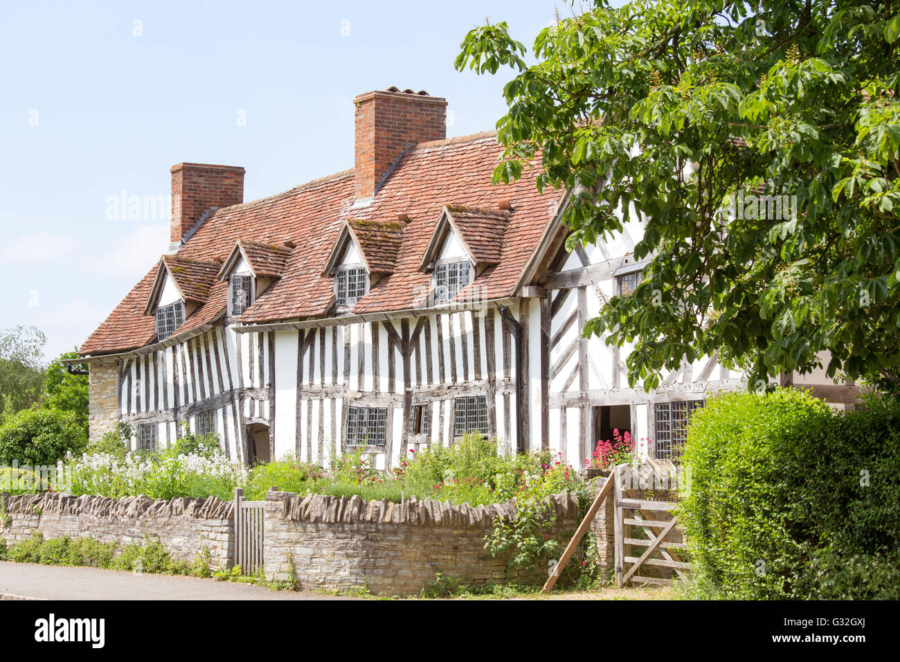 Shakespeare Birthplace Trust's Mary Arden's farm, Wilmcote ...