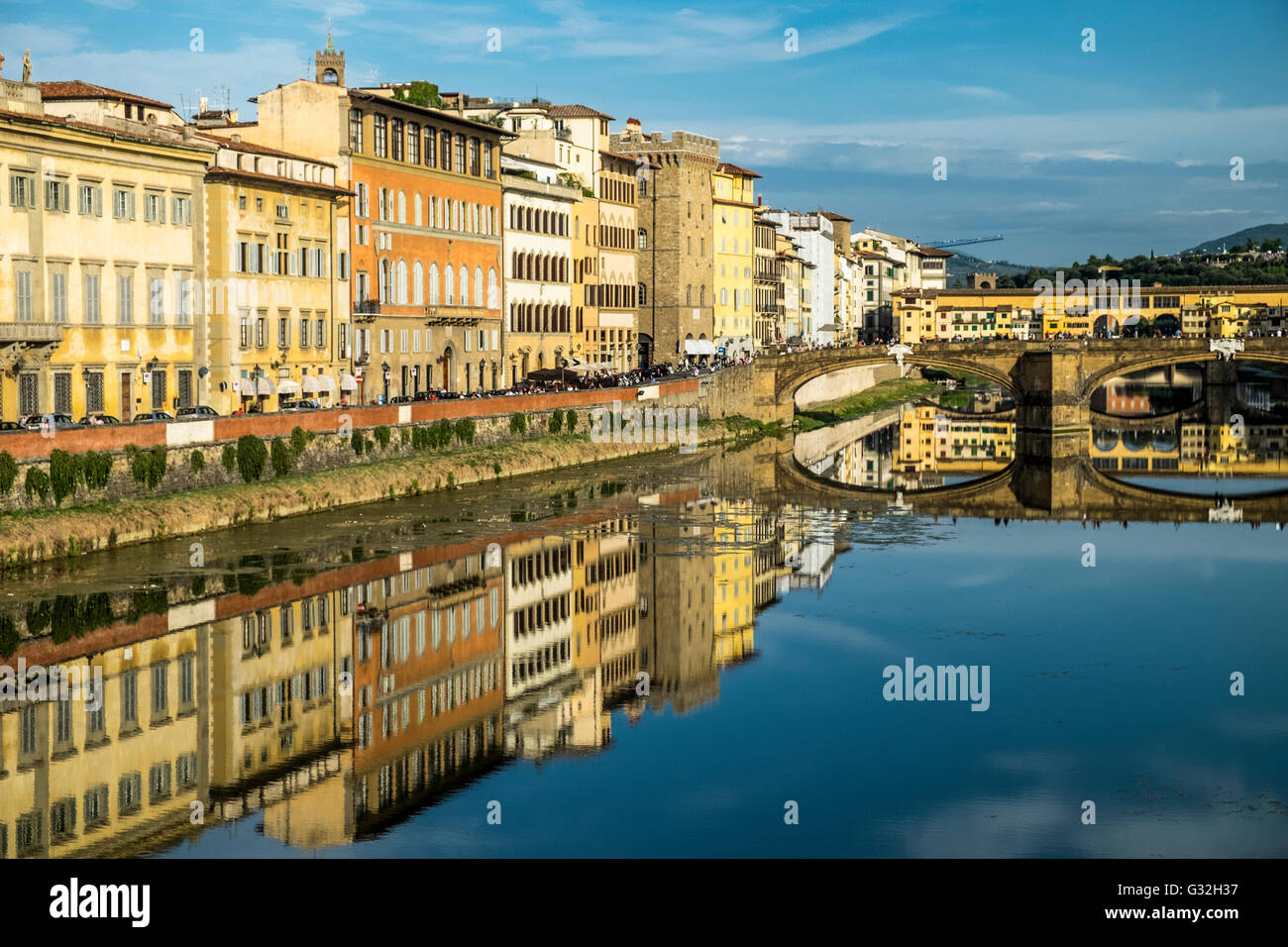 Fiume Arno, Riverside. Firenze, Italy Stock Photo - Alamy