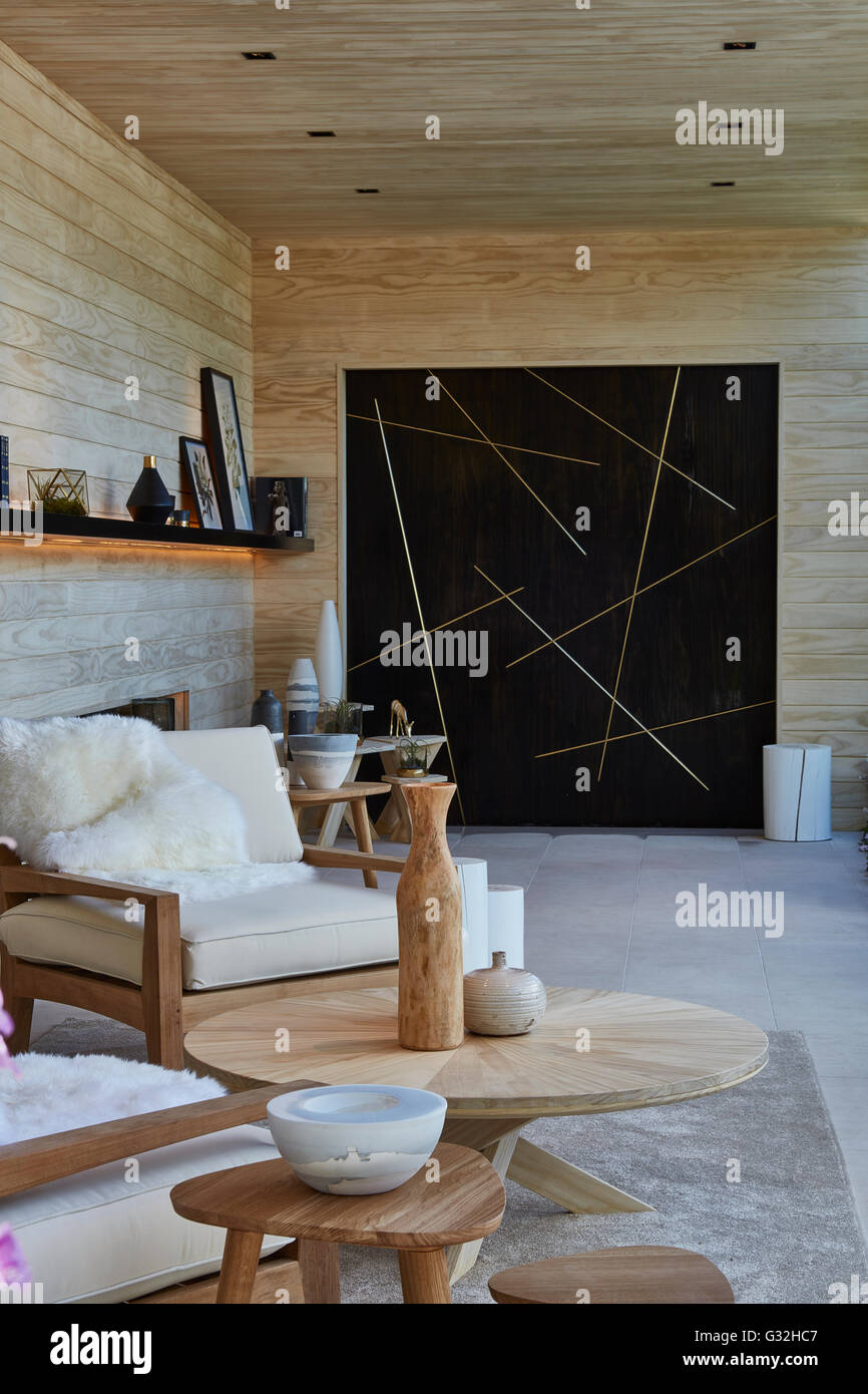 Chelsea Flower Show 2016 LG Garden Interior Stock Photo - Alamy