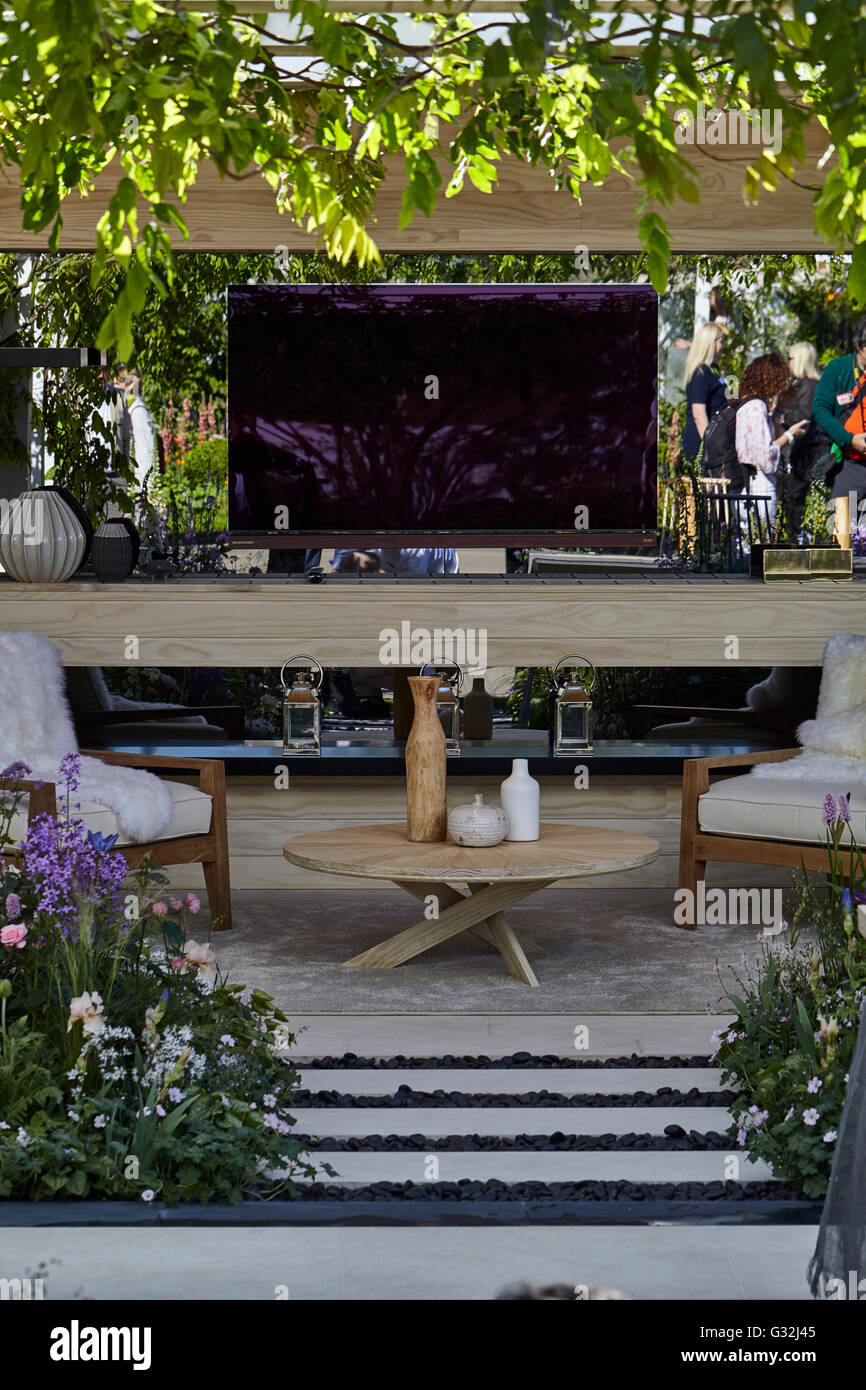 Chelsea Flower Show 2016 The LG Smart Garden Hay Joung Hwang Stock ...