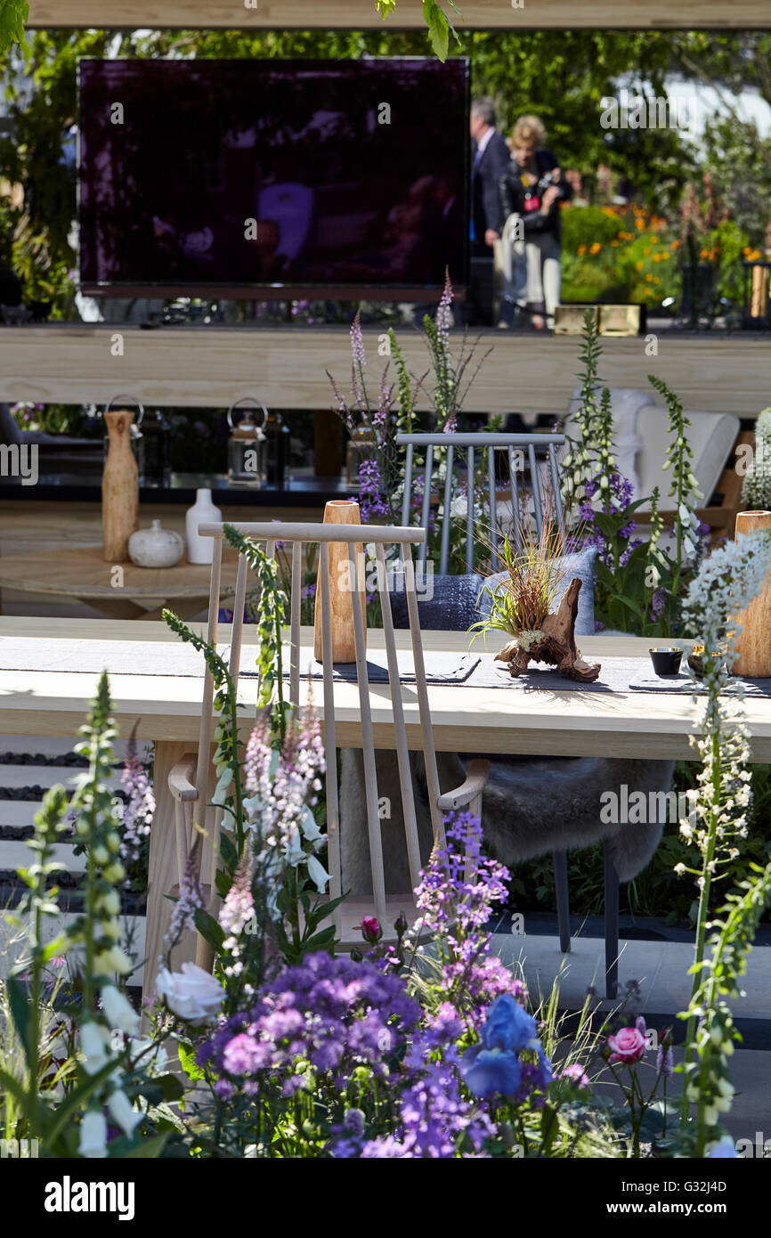Chelsea Flower Show 2016 The LG Smart Garden Hay Joung Hwang Stock ...