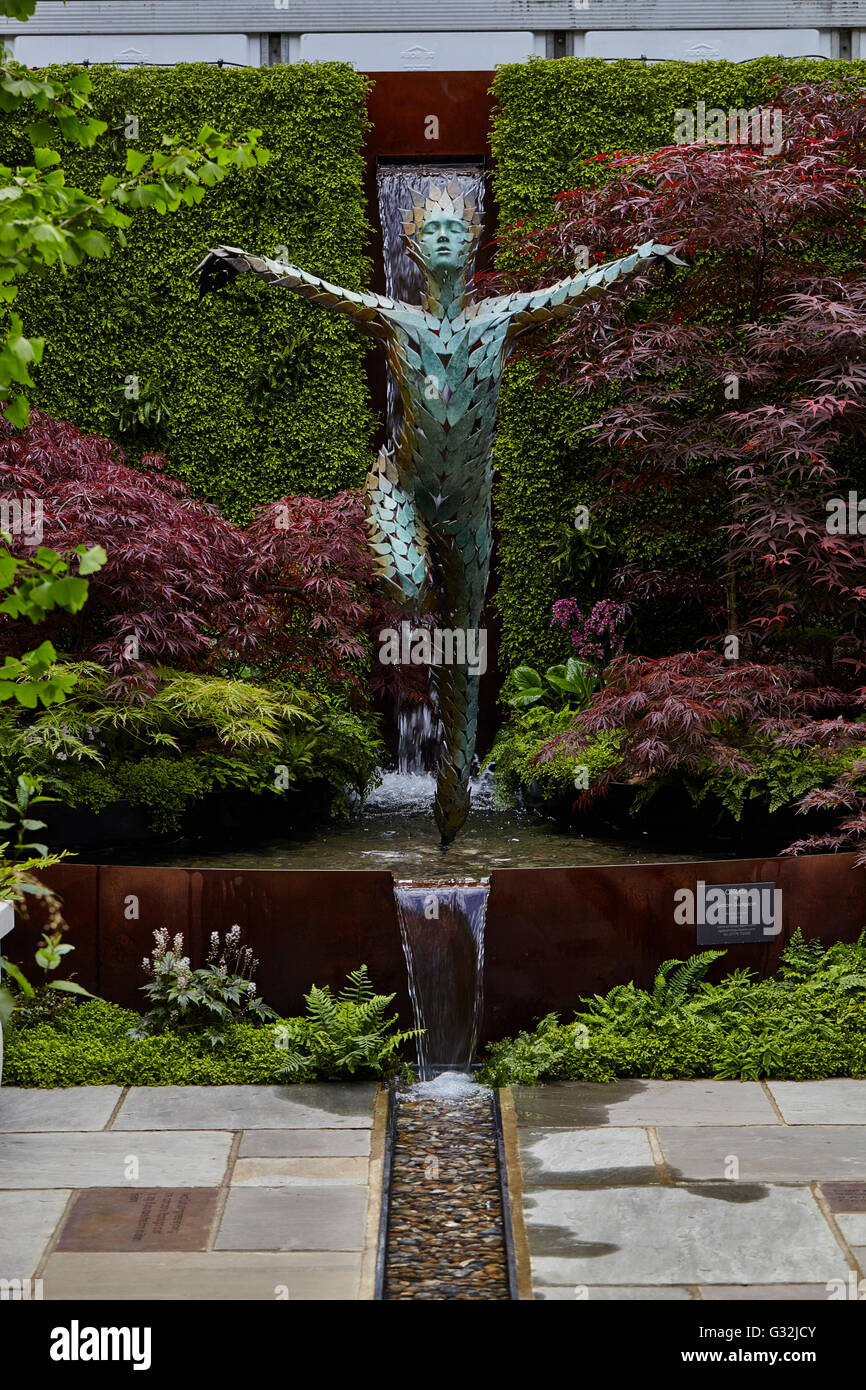 Gold medal 2016 rhs chelsea flower show hi-res stock photography and ...
