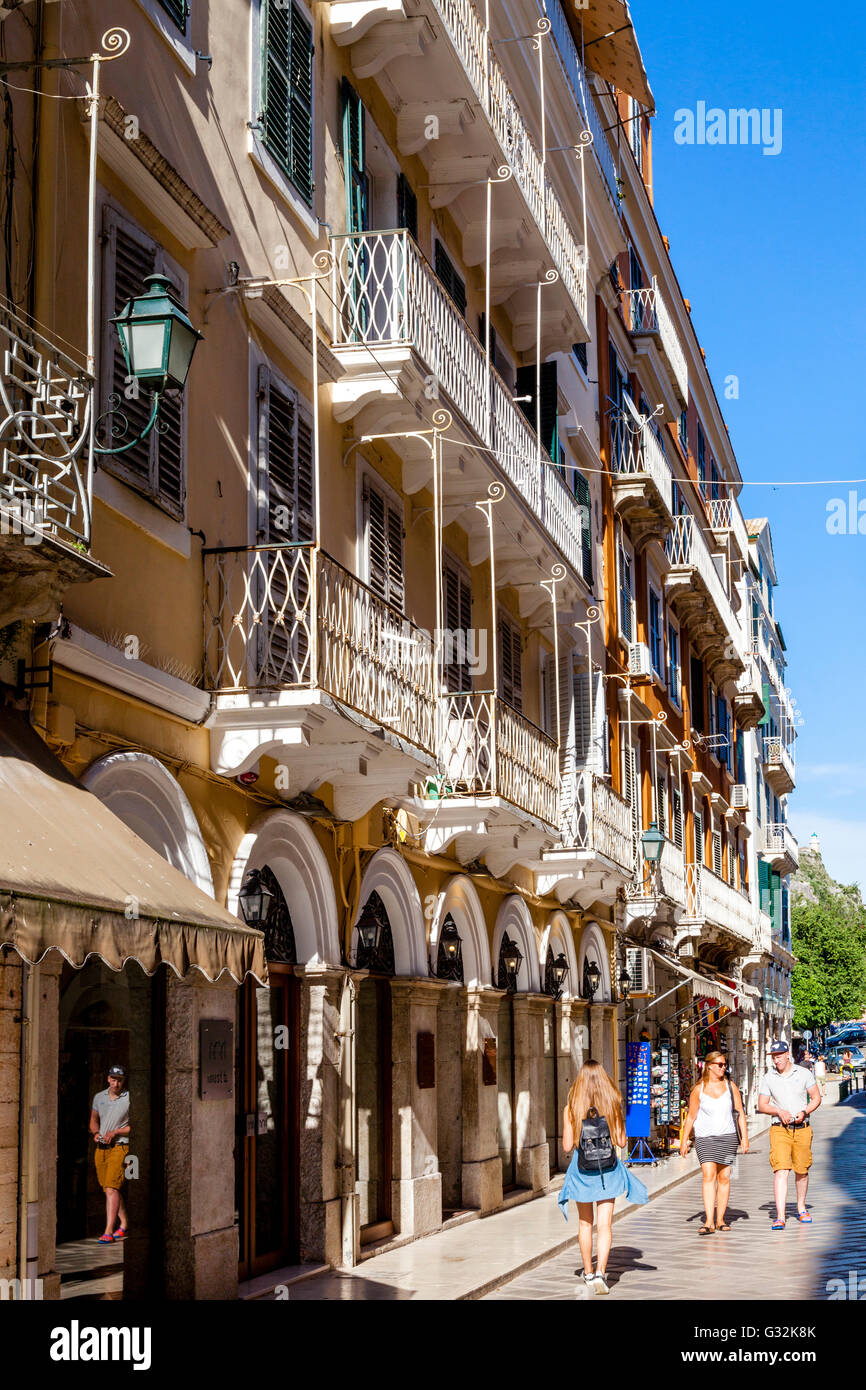 World town buildings day hi-res stock photography and images - Alamy