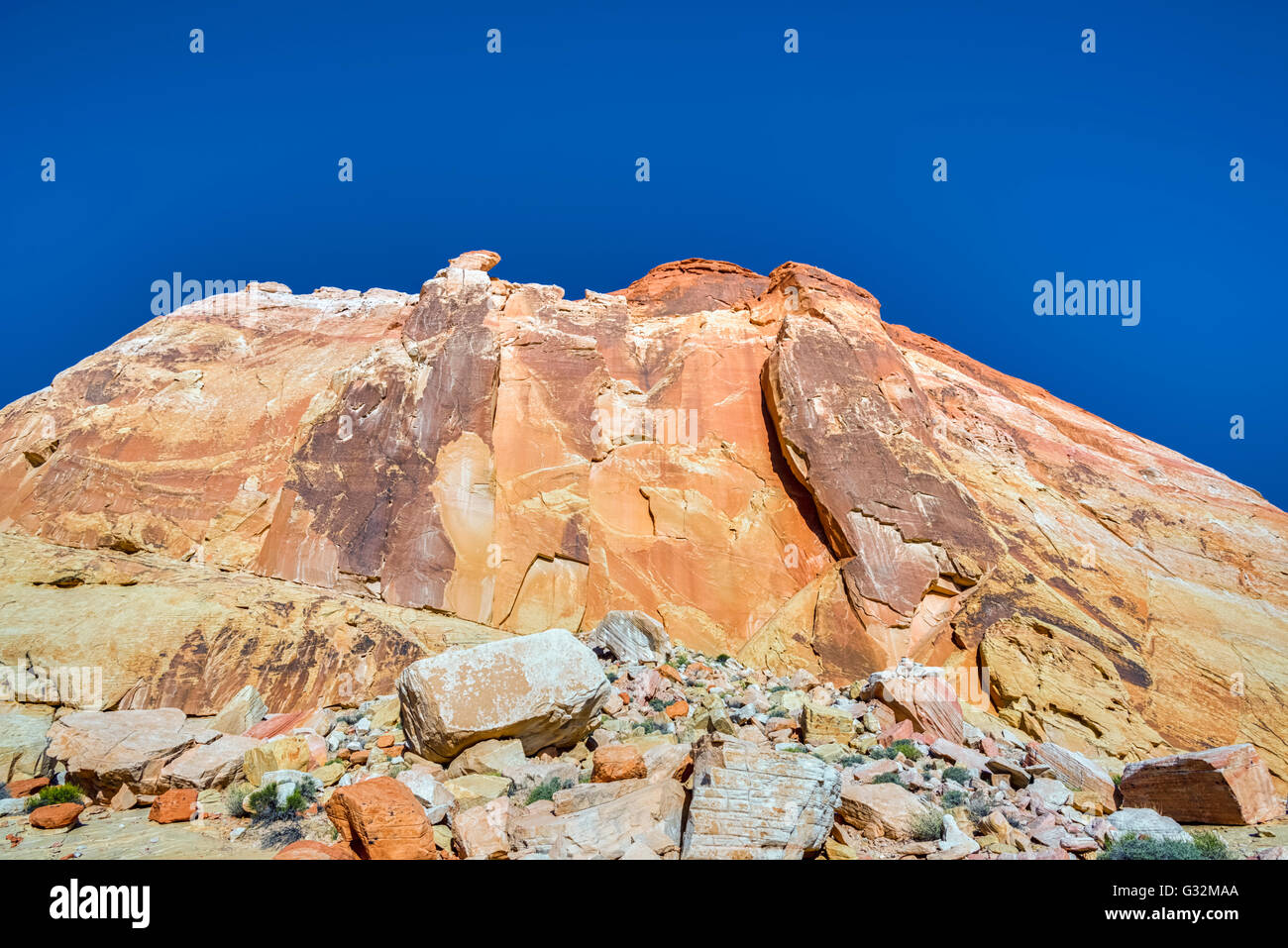 Large rock formation. Valley of Fire State Park, Nevada Stock Photo - Alamy