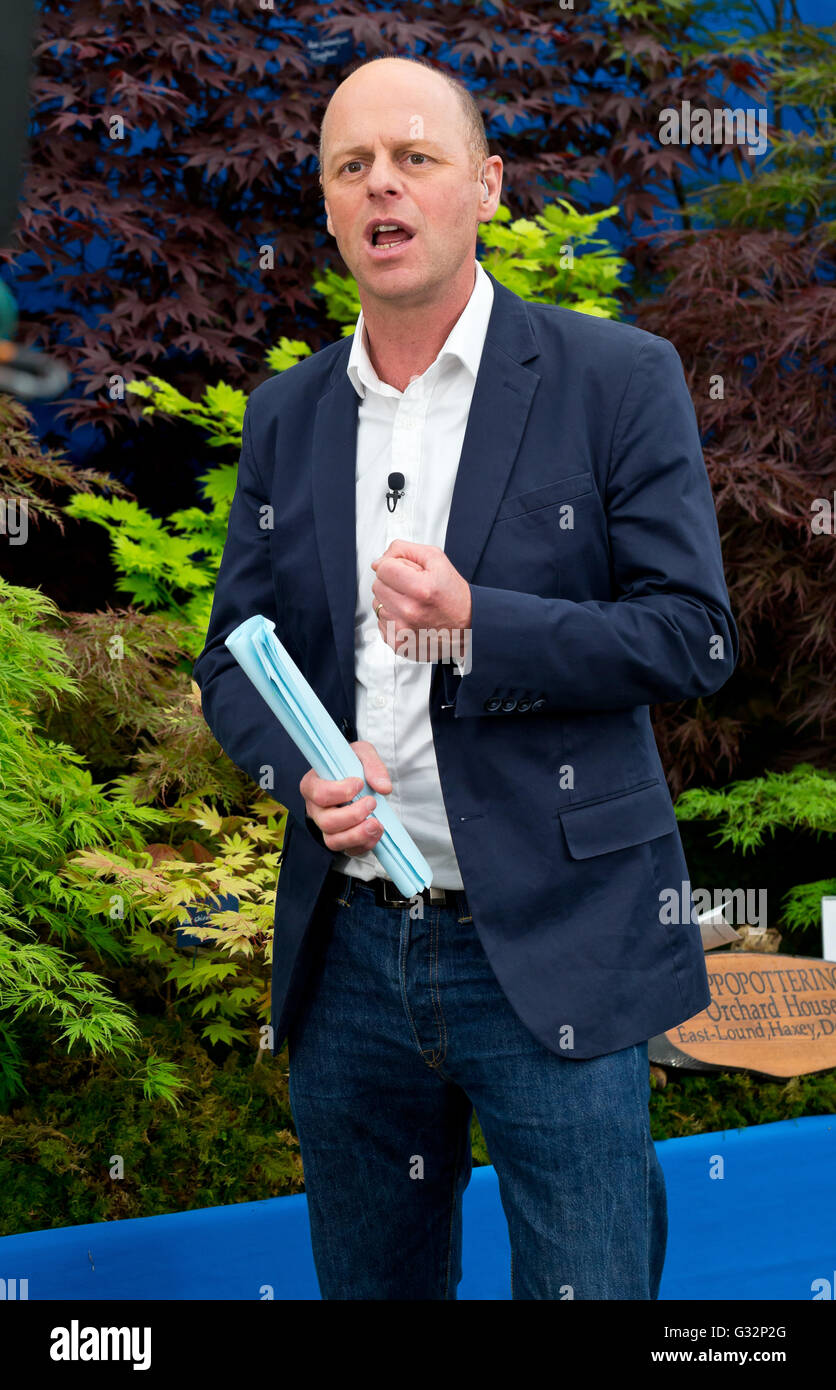 BBC presenter Joe Swift at the RHS Chelsea Flower Show 2016 Great ...