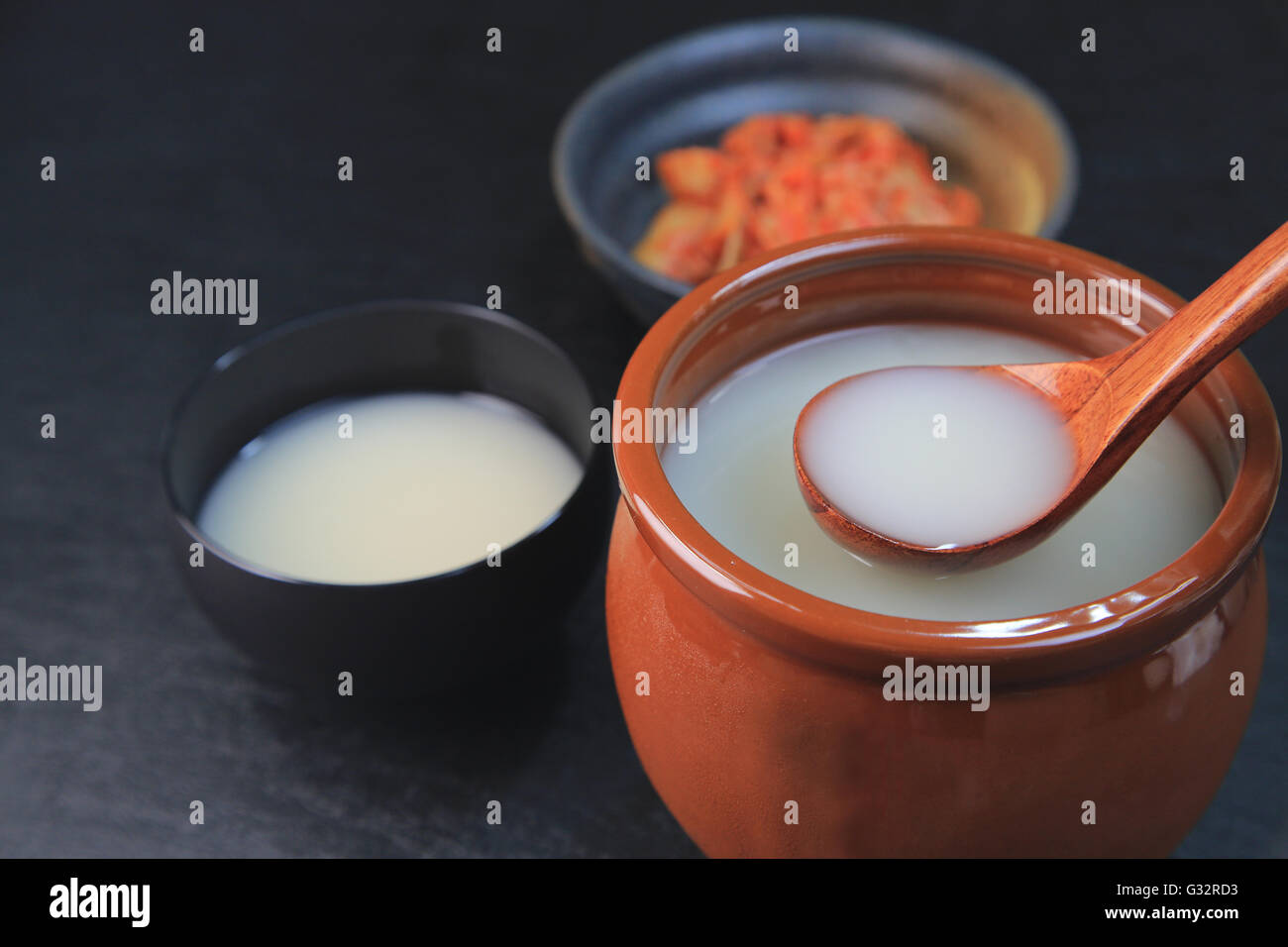 Makgeolli hi-res stock photography and images - Alamy