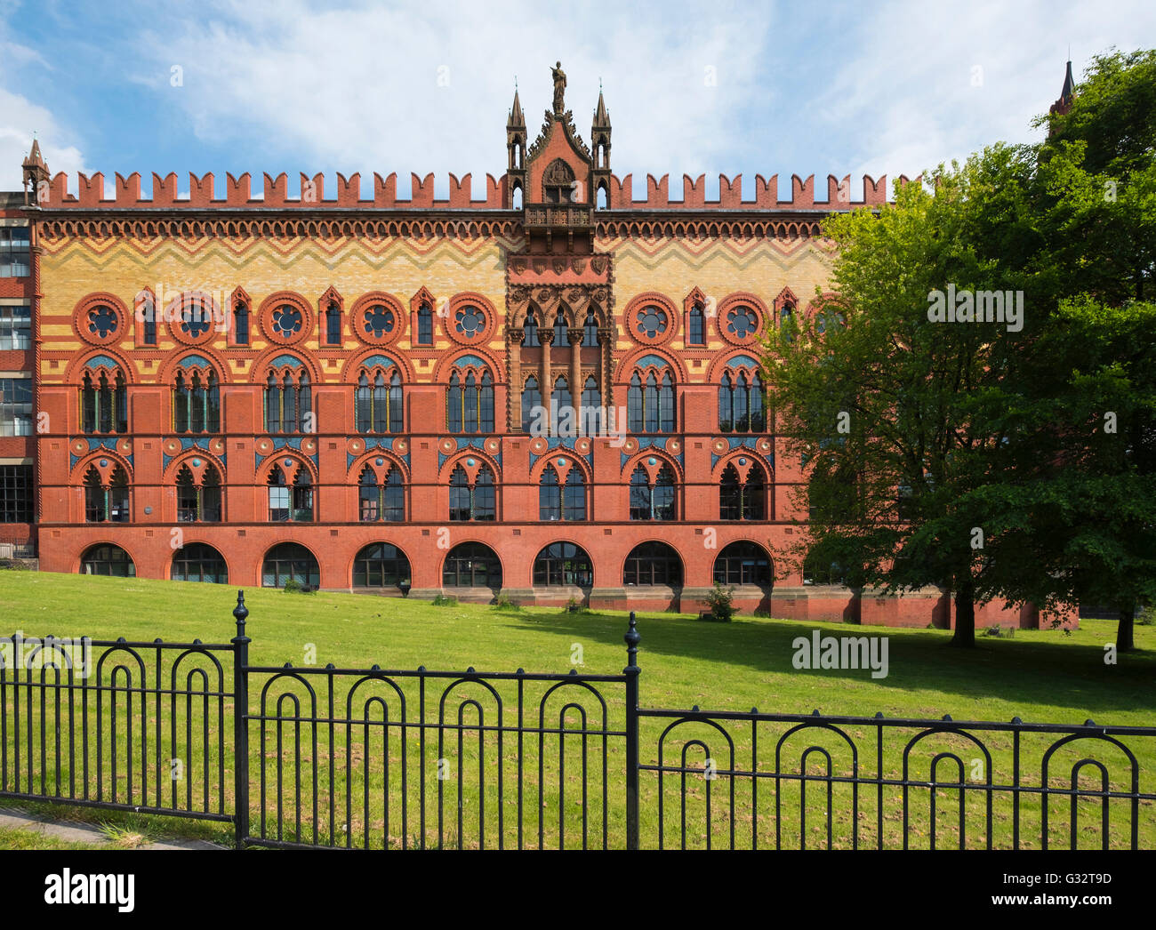 Templeton carpet factory glasgow hi-res stock photography and images ...