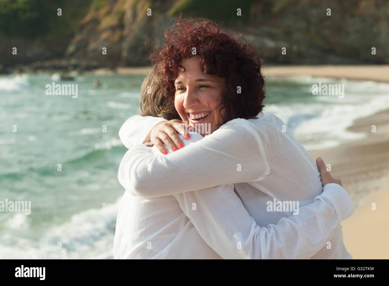 Mature women friends beach hi-res stock photography and images - Alamy