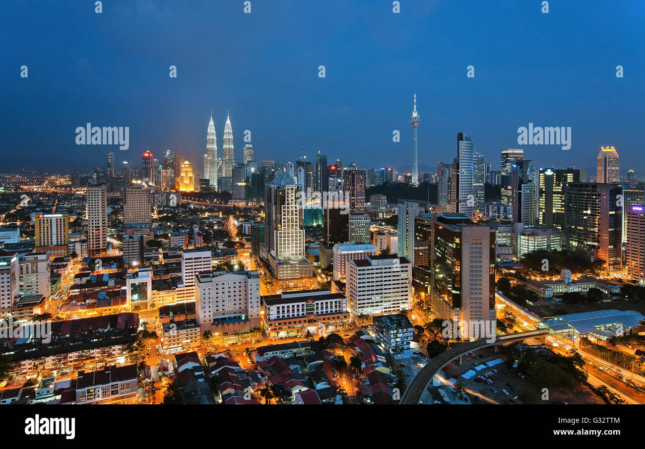 Kuala lumpur skyline night hi-res stock photography and images - Alamy