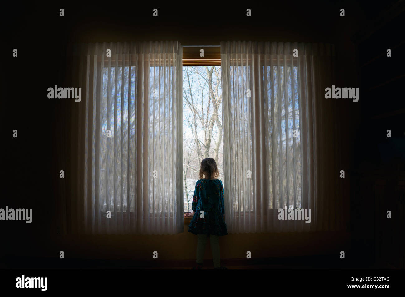 Girl window interior hi-res stock photography and images - Alamy