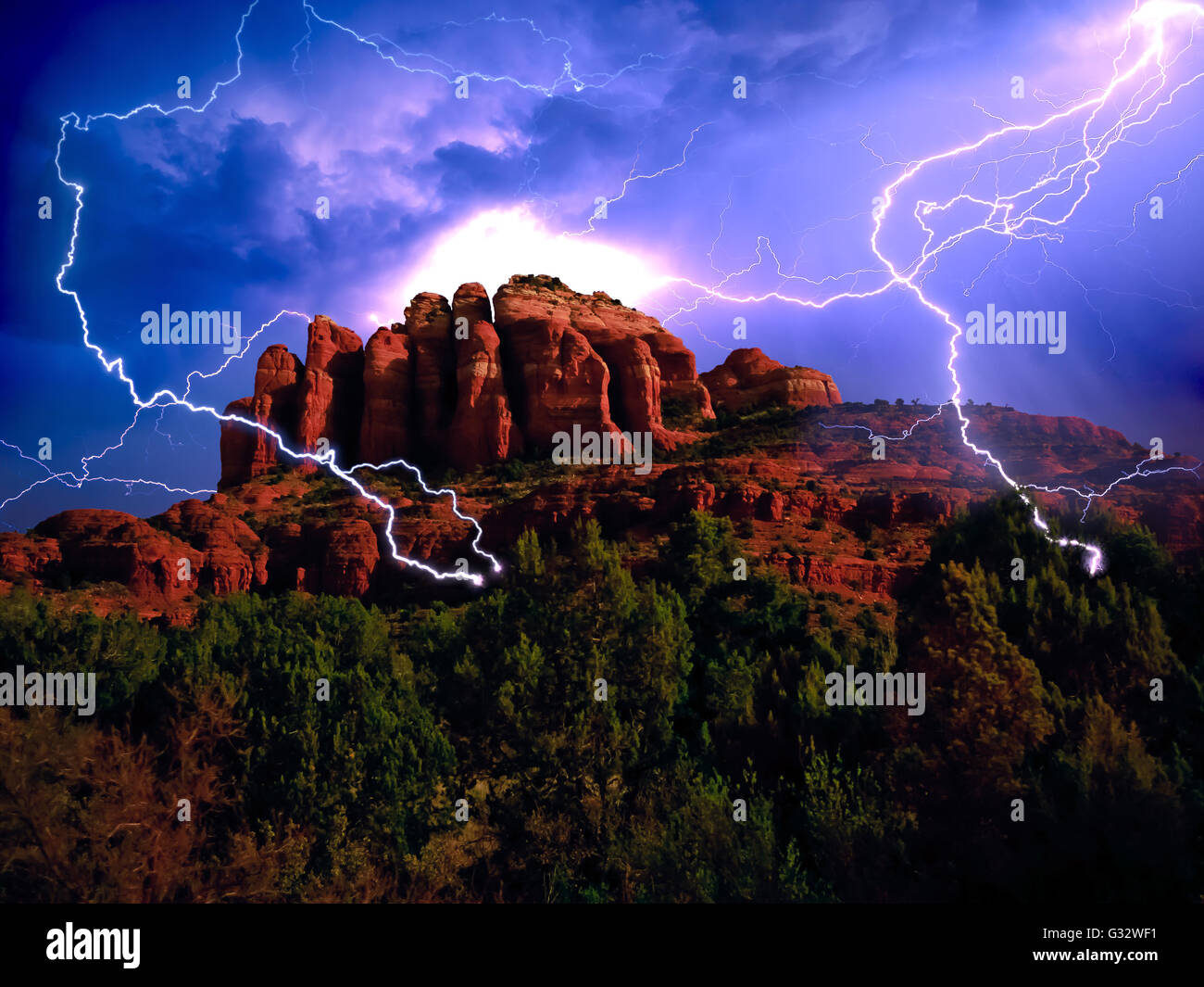 Lightning storm, Cathedral Rock, Sedona, Arizona, United States Stock ...