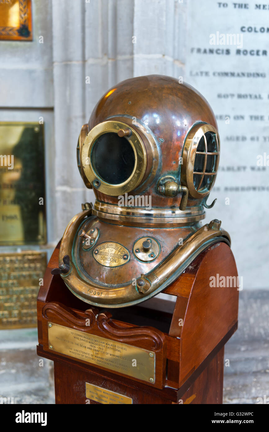 William Dive High Resolution Stock Photography and Images - Alamy