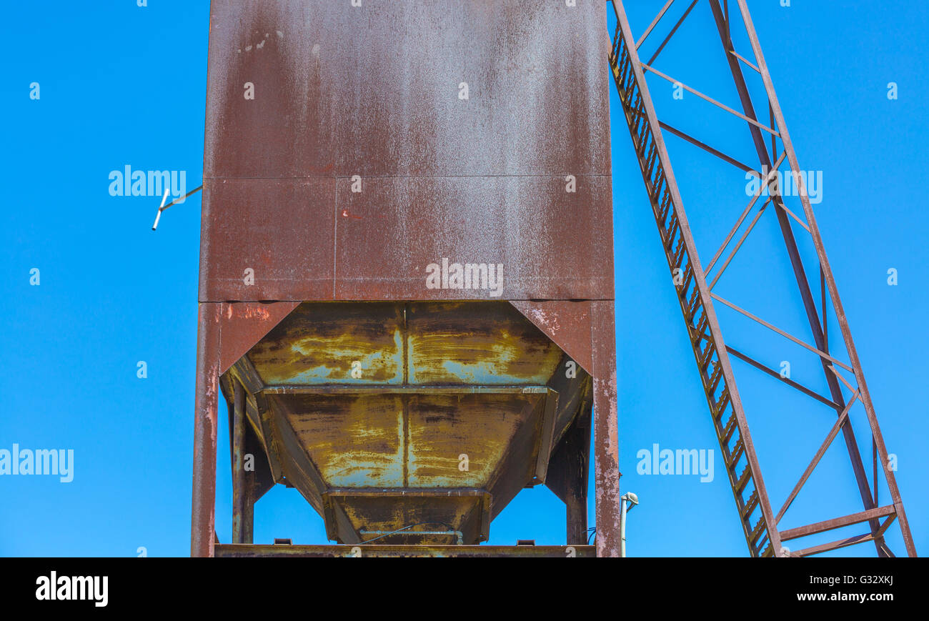 Concrete hopper hi-res stock photography and images - Alamy