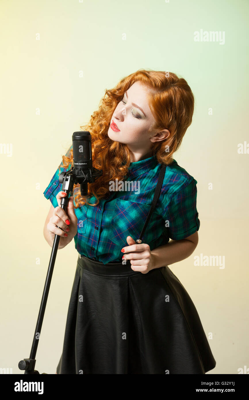 Actress up skirt hi-res stock photography and images - Alamy