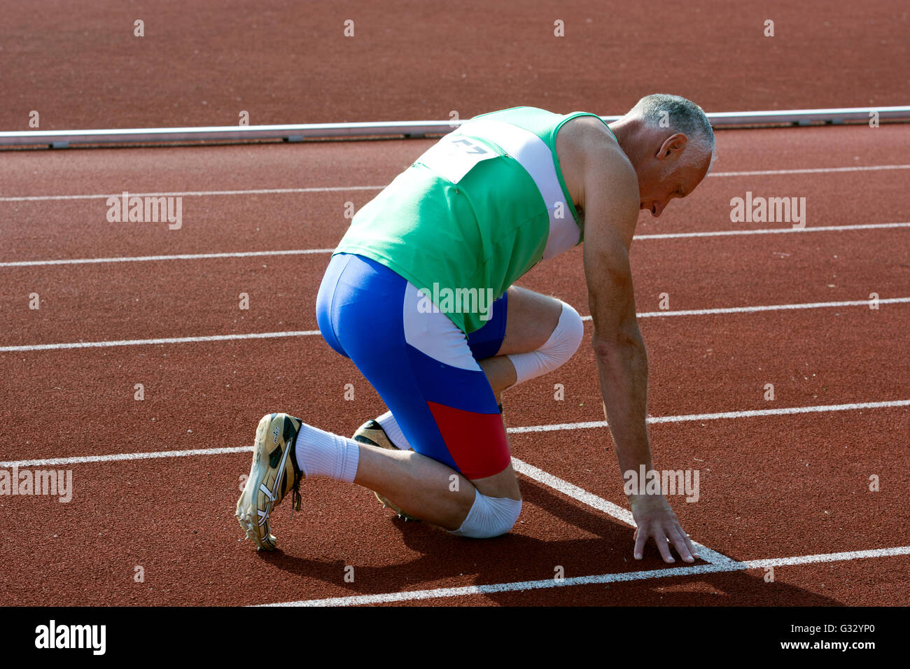 400m start hi-res stock photography and images - Alamy