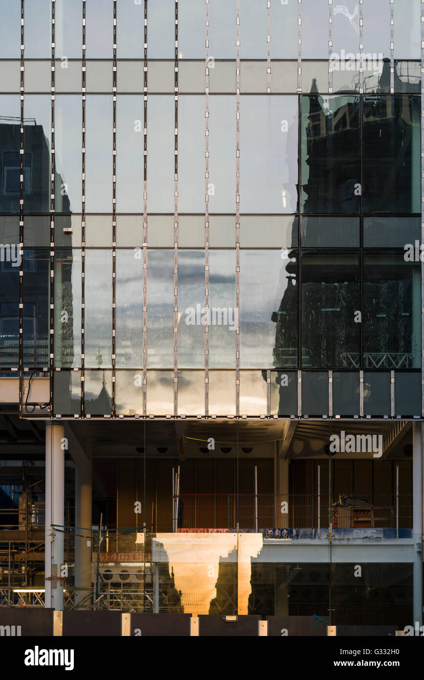 Standard life building hi-res stock photography and images - Alamy
