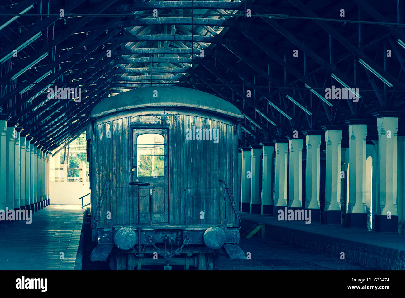 Old fashioned train station hi-res stock photography and images - Alamy