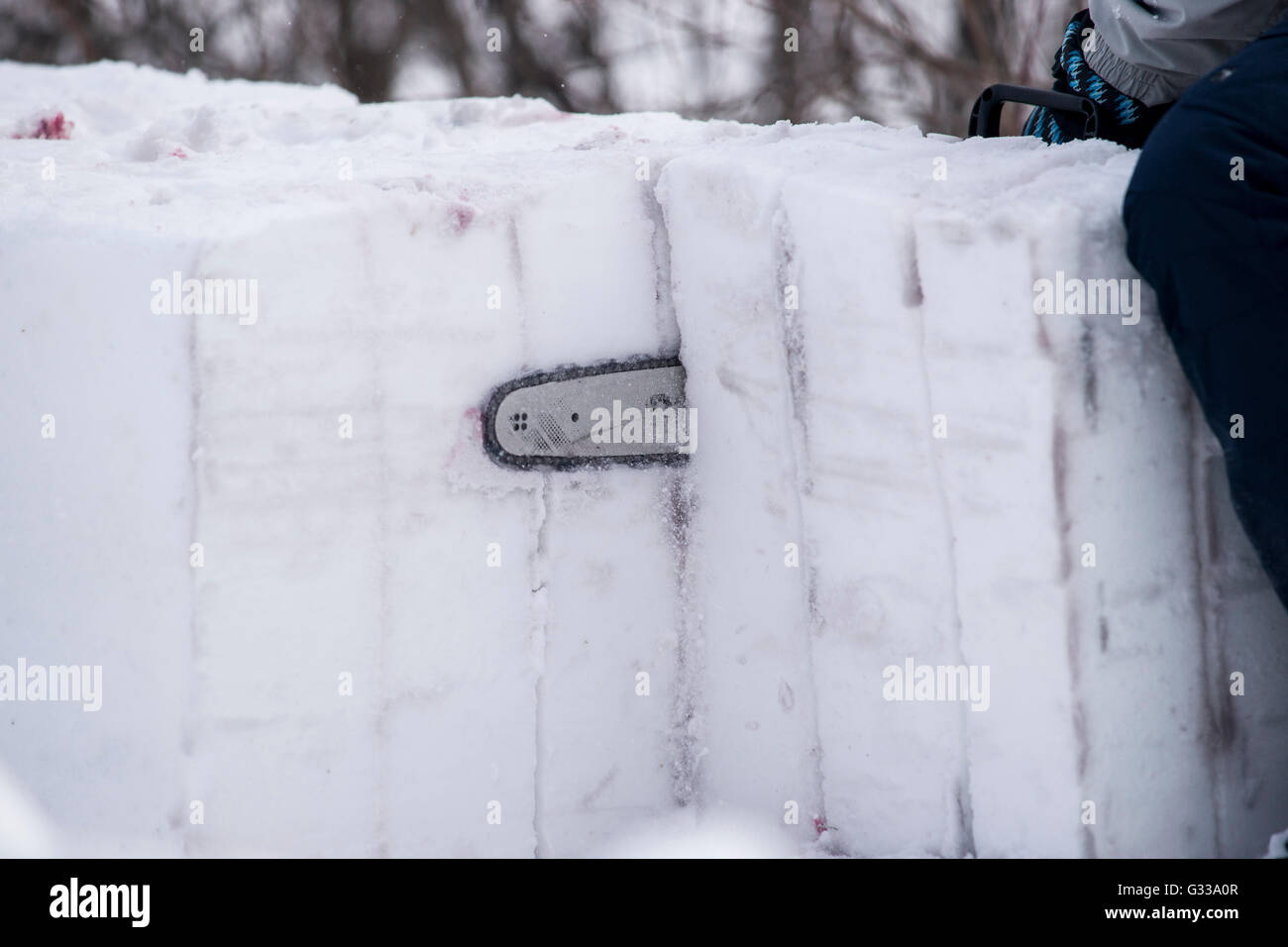 Ice block saw hi-res stock photography and images - Alamy