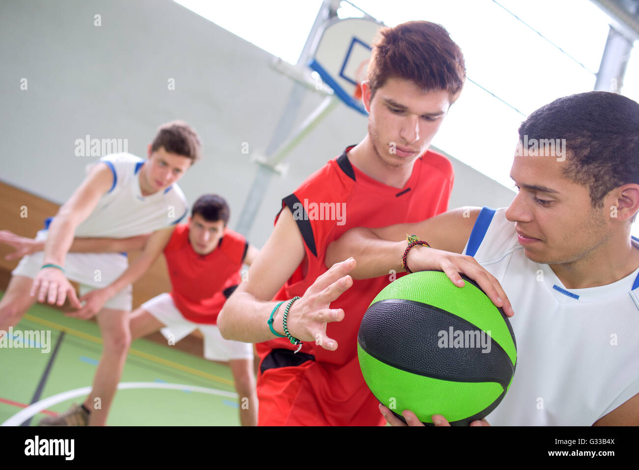 young men playing basketball Stock Photo - Alamy young men playing basketball Stock Photo - Alamy