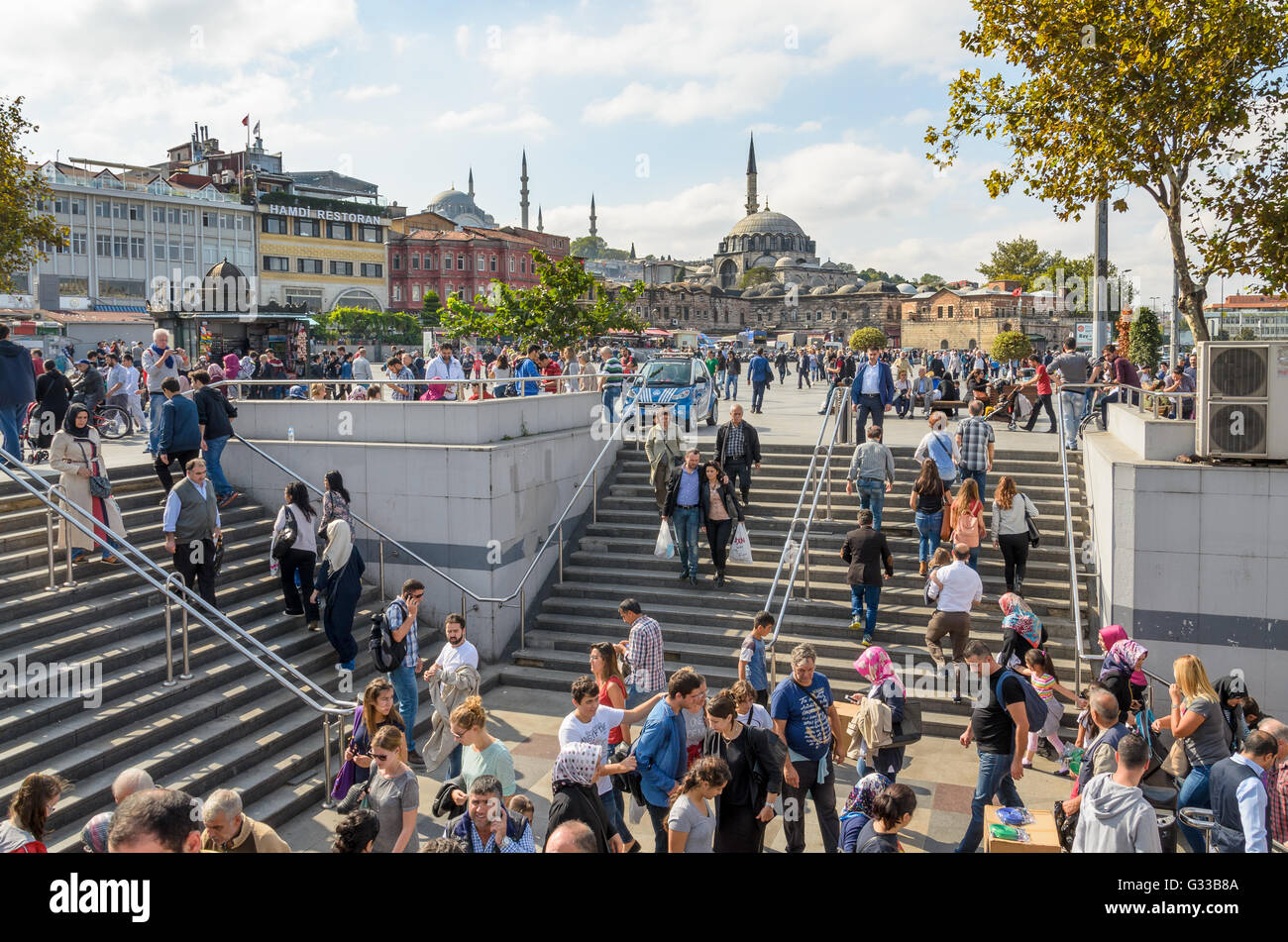 Istanbul people hi-res stock photography and images - Alamy