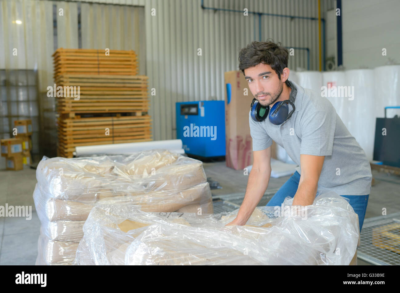 Pallet bag hi-res stock photography and images - Alamy