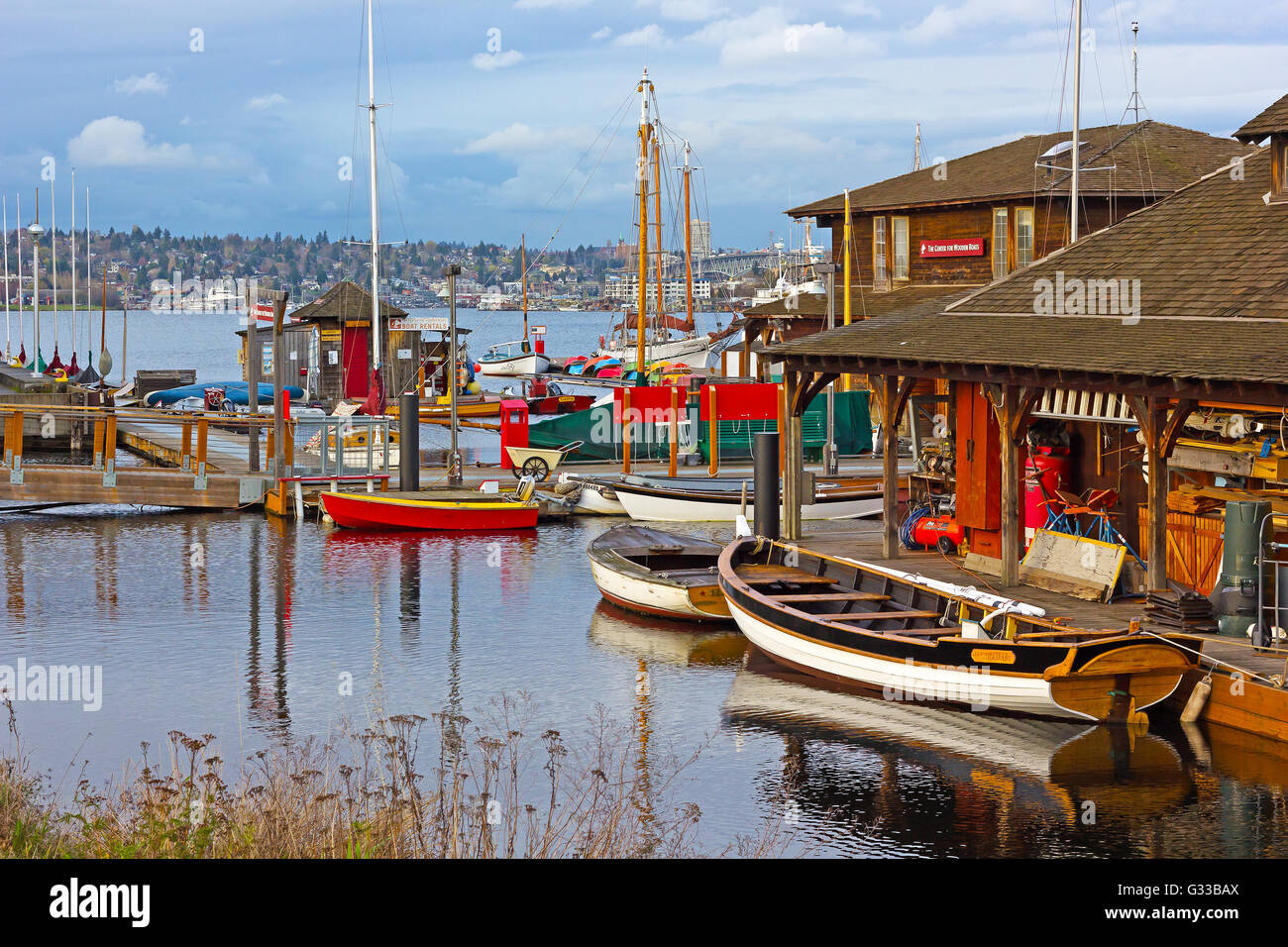 Seattle lake union house hi-res stock photography and images - Alamy