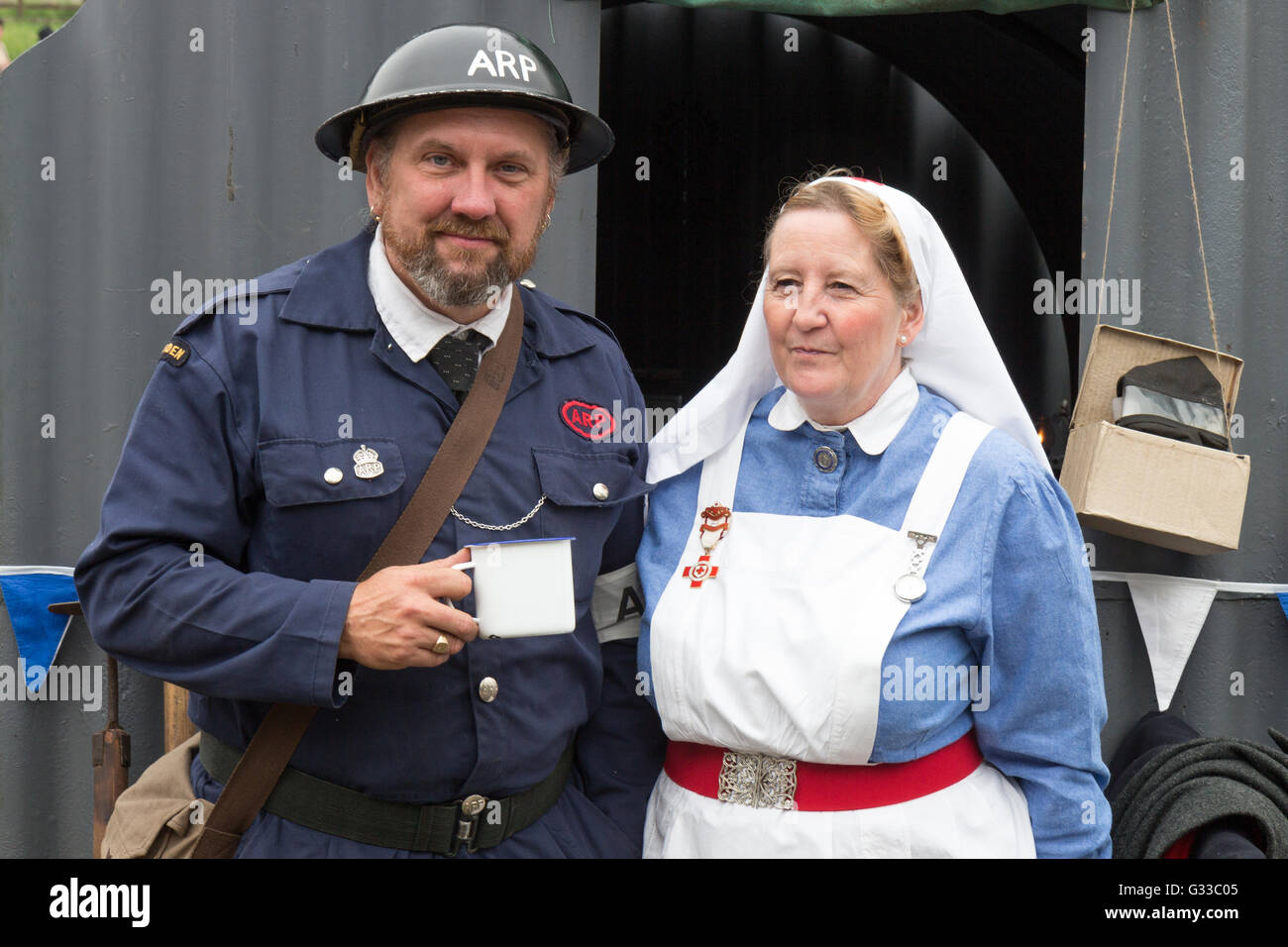 Reenactors at the 1940s Wartime Weekend on the Great Central Railway ...