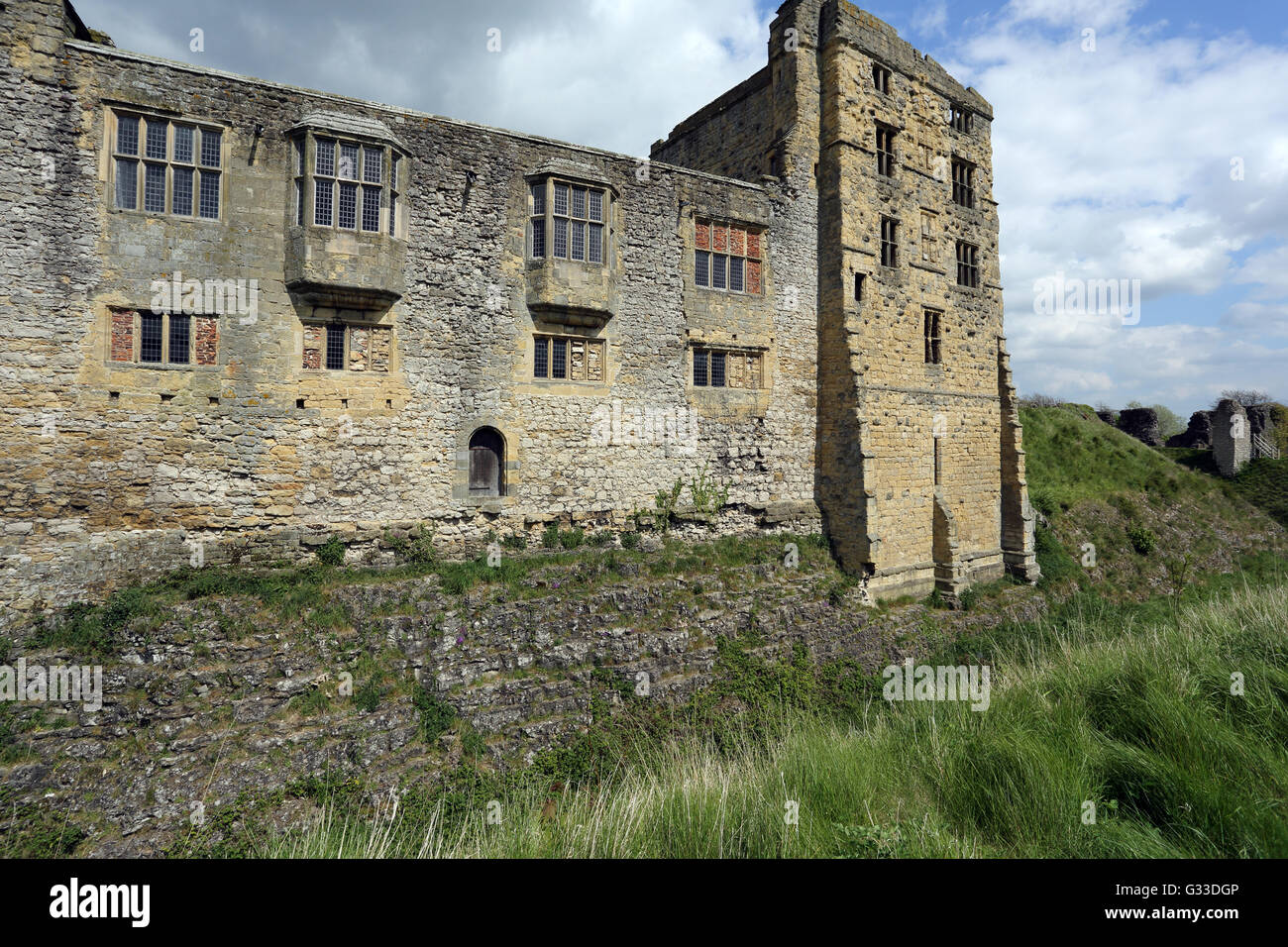 Helmsley castle hi-res stock photography and images - Alamy