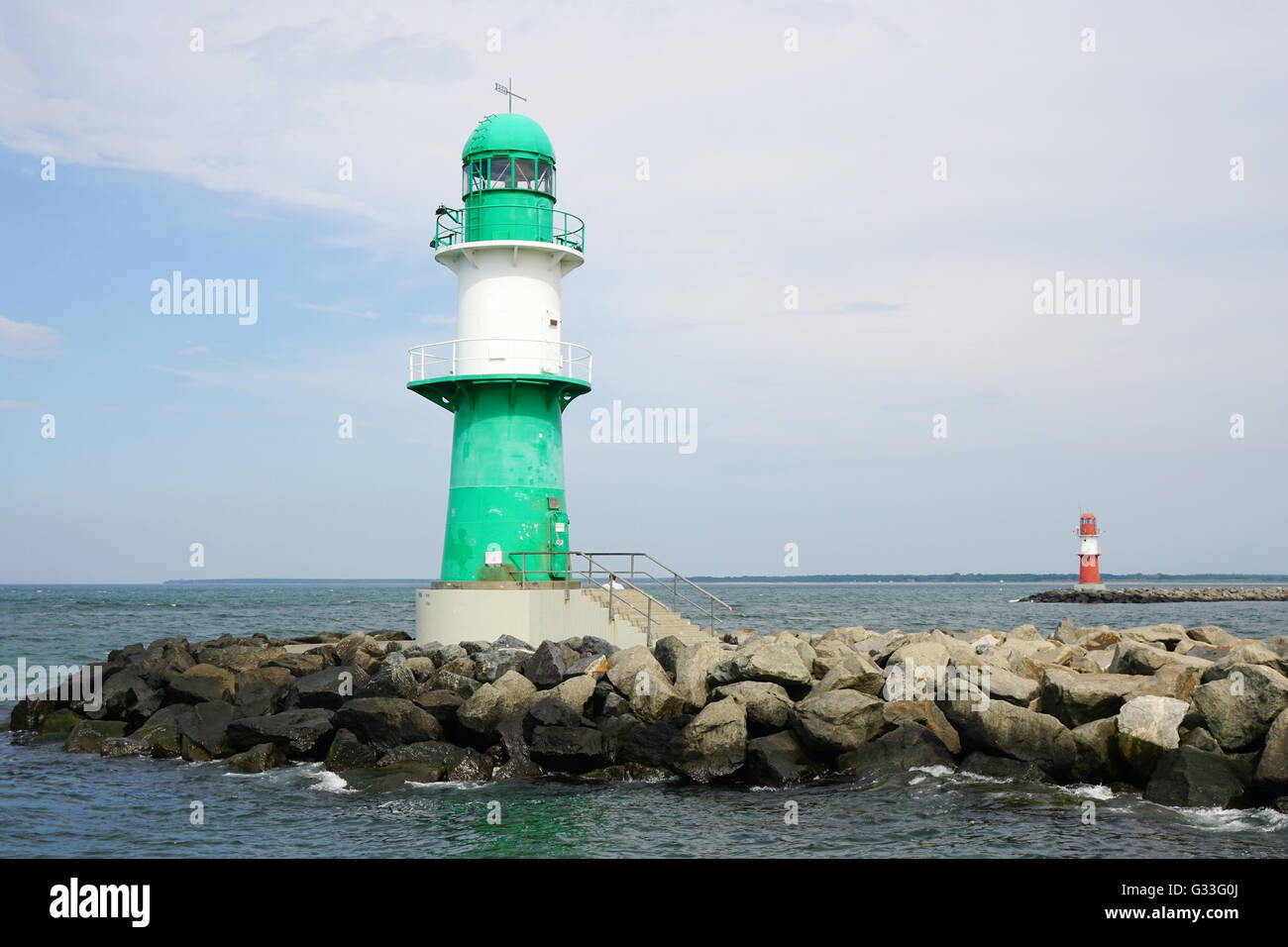 Breakwater light tower hi-res stock photography and images - Alamy