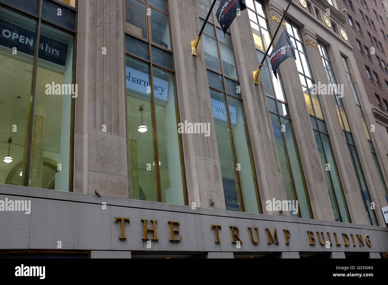 Donald trump 40 wall street hi-res stock photography and images - Alamy