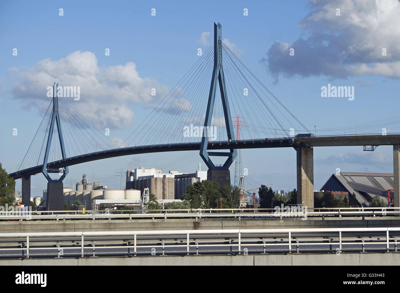 Samsung ship building hi-res stock photography and images - Alamy