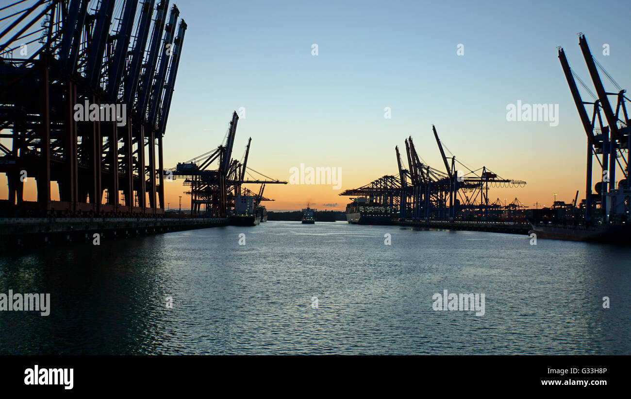 container terminal in the harbor of hamburg in germany Stock Photo - Alamy