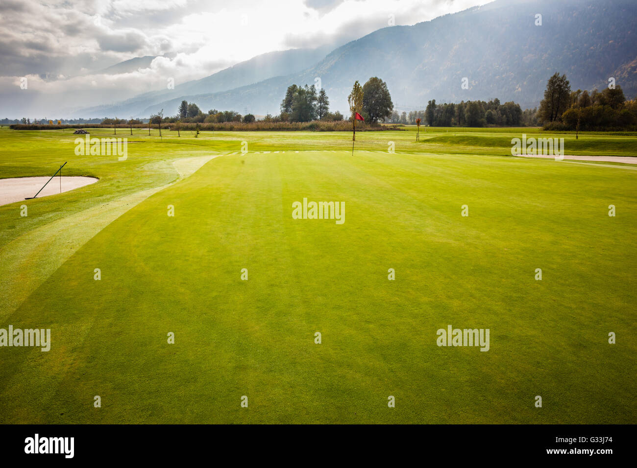 Beautiful golfcourse hi-res stock photography and images - Alamy