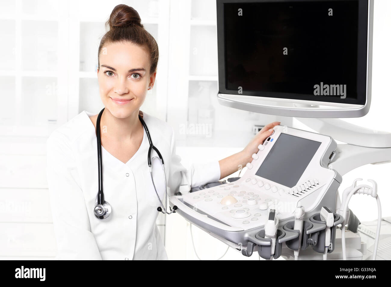 Camera sonogram, the doctor performing the sonogram examination Stock ...