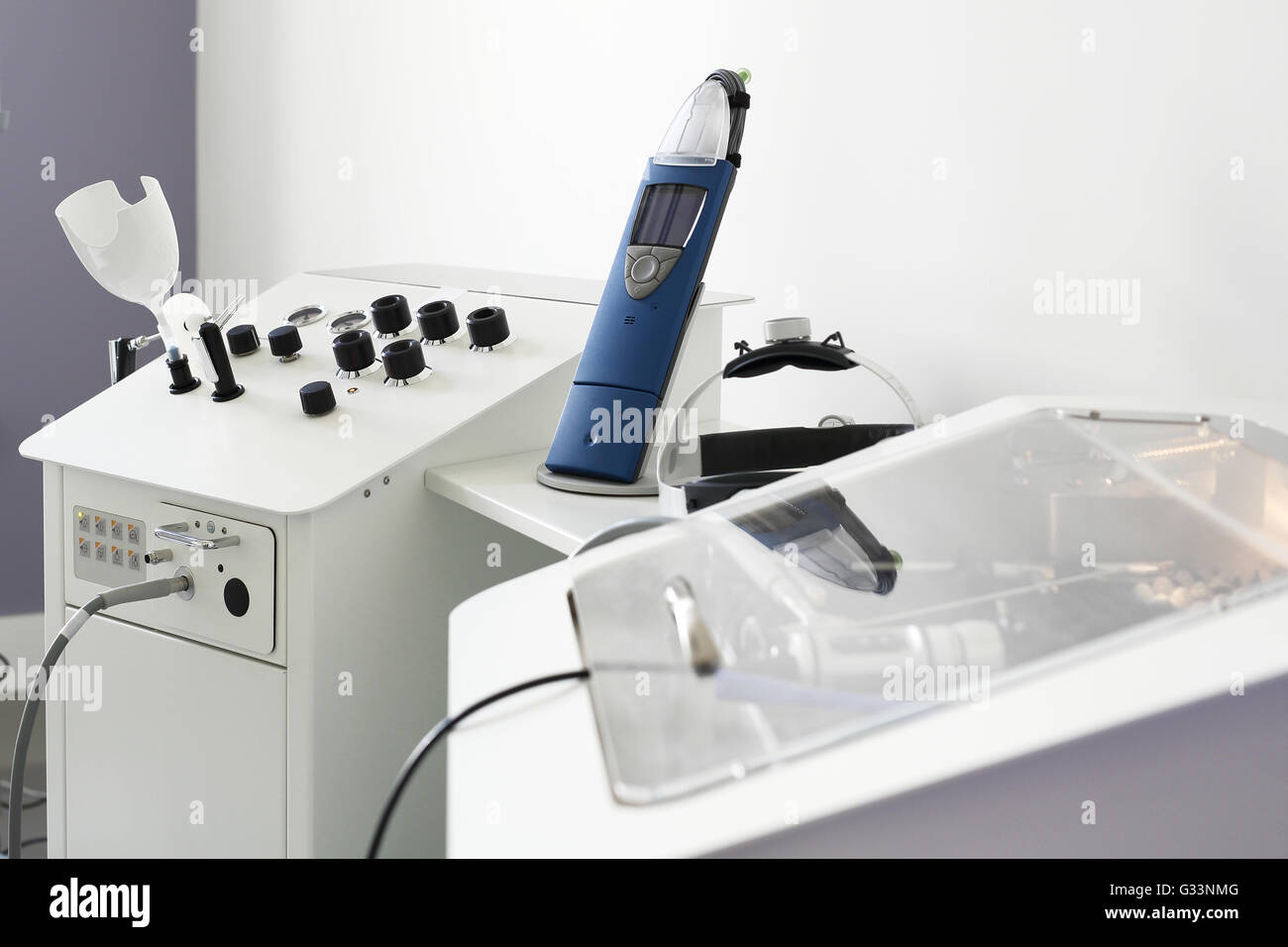 Ent equipment hi-res stock photography and images - Alamy